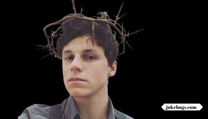 Ruairi O'Connor- 10 Interesting Facts About The Talented Actor